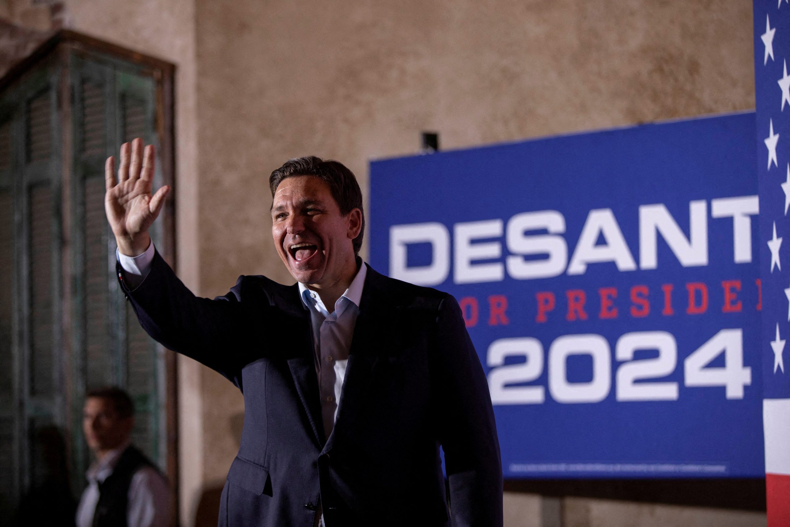 Ο Ron DeSantis εγκαταλείπει τον αγώνα για το χρίσμα των Ρεπουμπλικανών ...