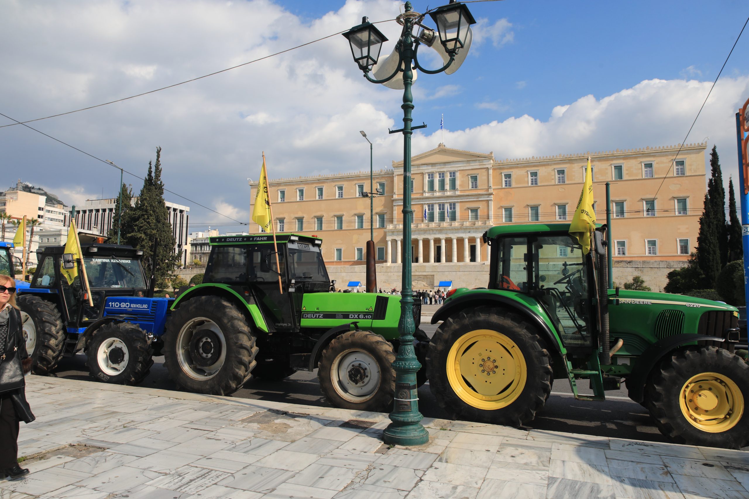 Στην Αθήνα τα τρακτέρ - Δεν έχουμε να δώσουμε άλλα λέει ο π/θ - fyi.news